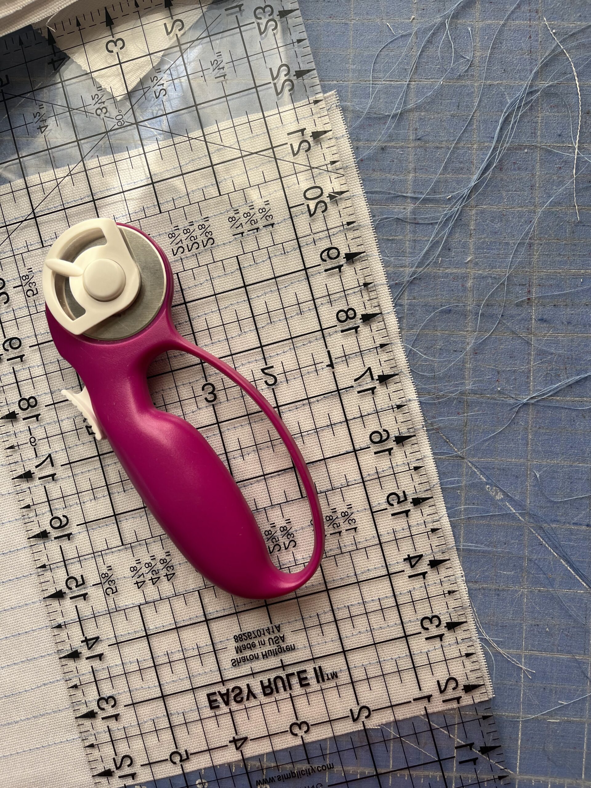 trim threads – Project Run + Play